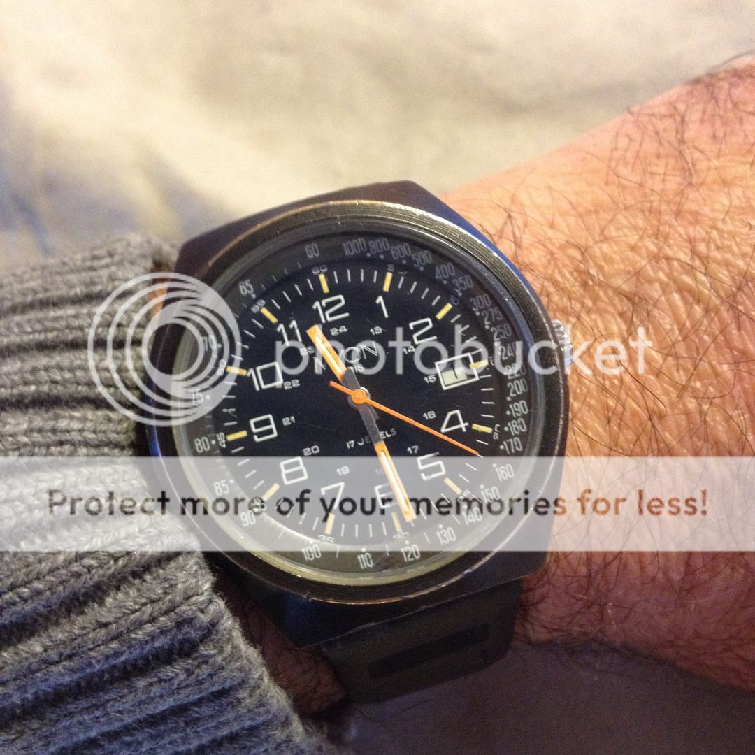 Coin des Affaires - Montre Myon PVD type militaire années 80