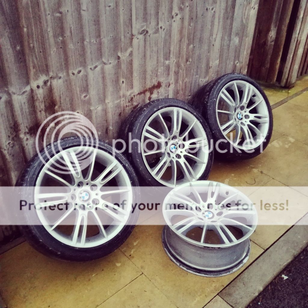 Bmw 18' genuine mv3 alloys with tyres £100